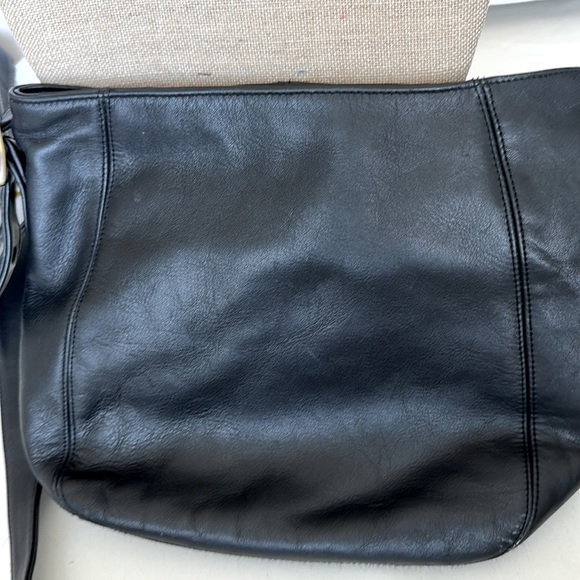 Hillard & Hanson | Bags | Hillard Hanson Black Leather Shoulder Bag ...